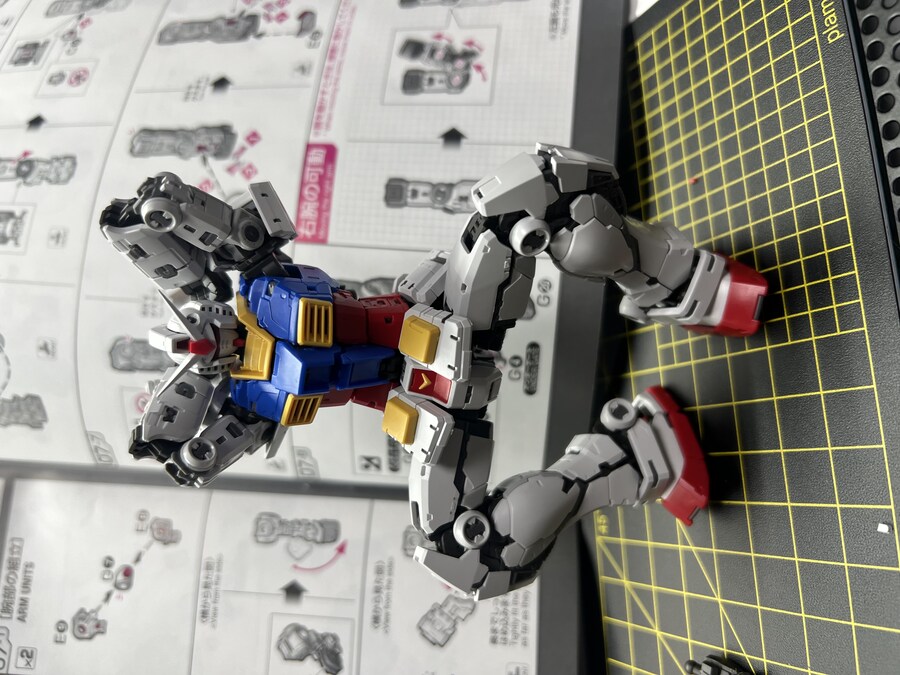 건프라) RG퍼스트 2.0 너무 멋지네 | 유머 게시판 | RULIWEB