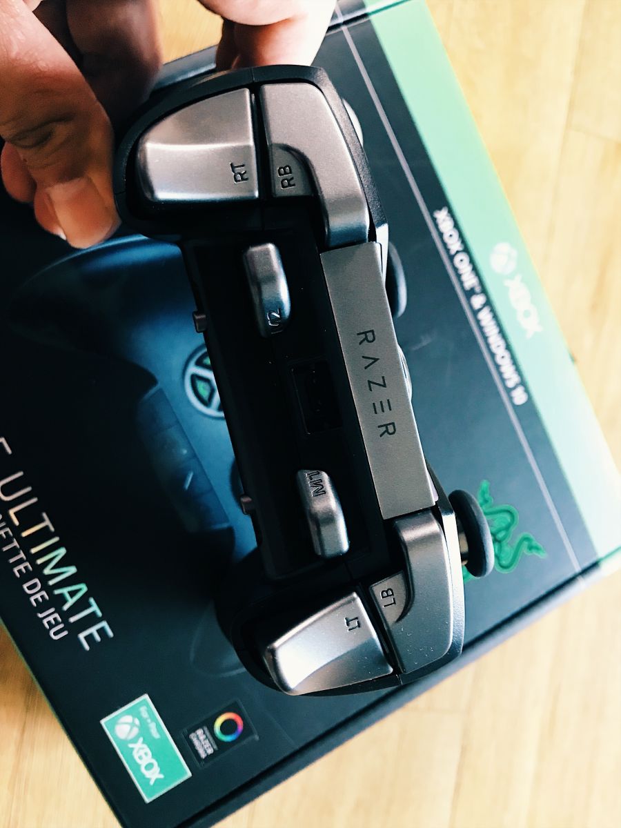 Razer Wolverine Ultimate Chroma : 클리앙