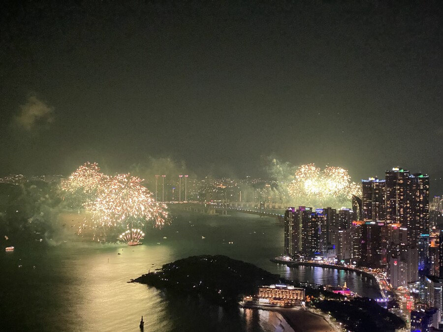 스압) 폰카로 찍은 2022년 부산 불꽃축제 | 여행 행사 풍경 사진 갤러리 | RULIWEB