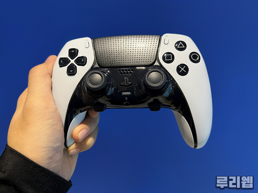 개인화가 가능한 맞춤형 컨트롤러, '듀얼센스 엣지' 첫인상