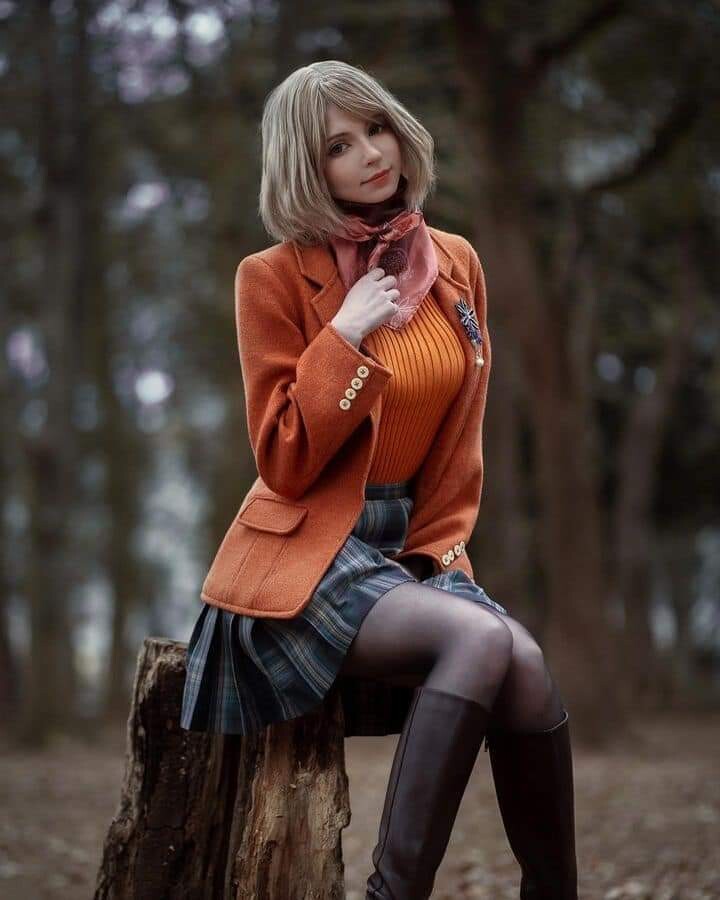 바하 4 RE 애슐리 그래미엄 페이스 모델 엘라 프레야 코스튬 공개 | 바이오 하자드 RE:4