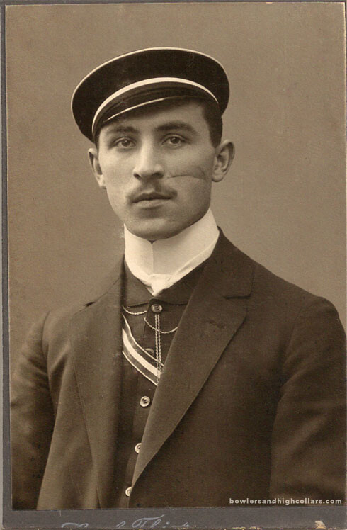 19~20세기 독일 인싸 상징 | 유머 게시판