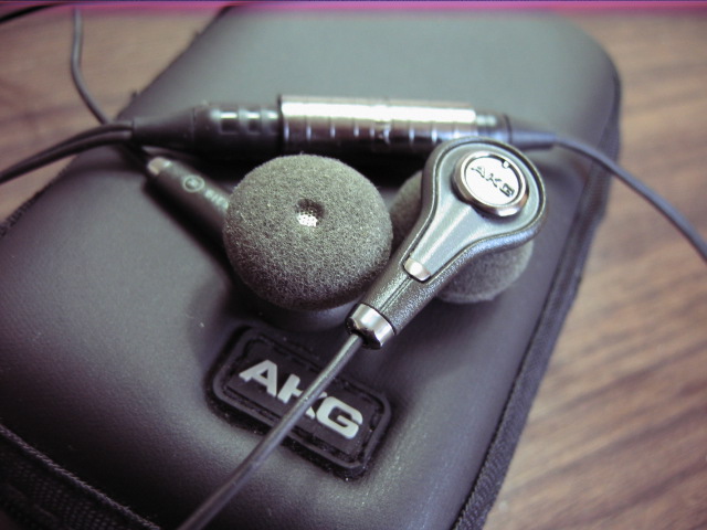 akg 하이엔드 오픈형 이어폰 AKG-K319 | 음향기기 갤러리