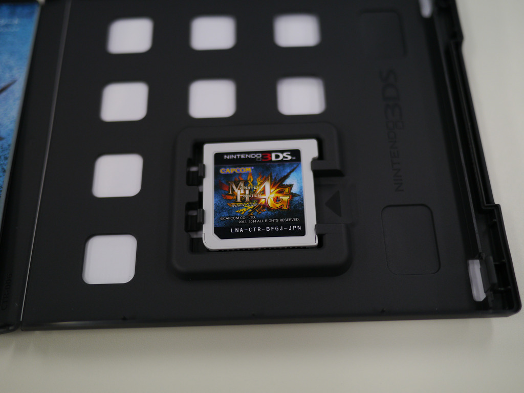 NEW 닌텐도3DS + 몬스터헌터4G + 플레이트~!! | 오픈 케이스 갤러리 | RULIWEB