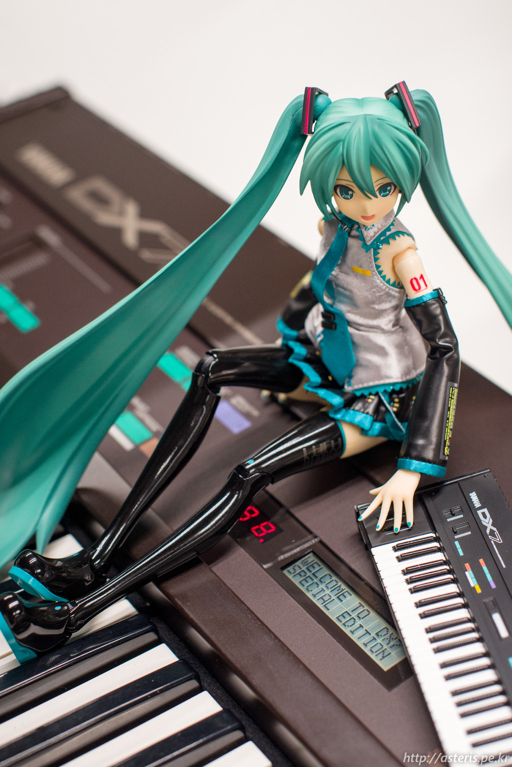 YAMAHA DX7 + HATSUNE MIKU | 피규어 갤러리