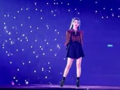 2022 IU CONCERT 'The Golden Hour' 𝕯-10 | 아이유 | RULIWEB