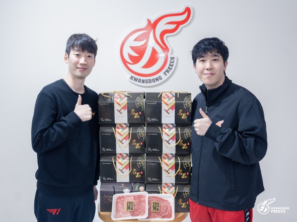 T1 도와 줬던 광동 근황 | 유머 게시판