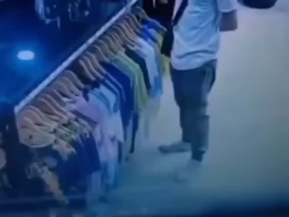 CCTV에서 발견된 사실.gif | 유머 게시판 | RULIWEB