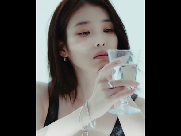 [제이에스티나] UNIS X IU 'More Confident' | 아이유 | RULIWEB