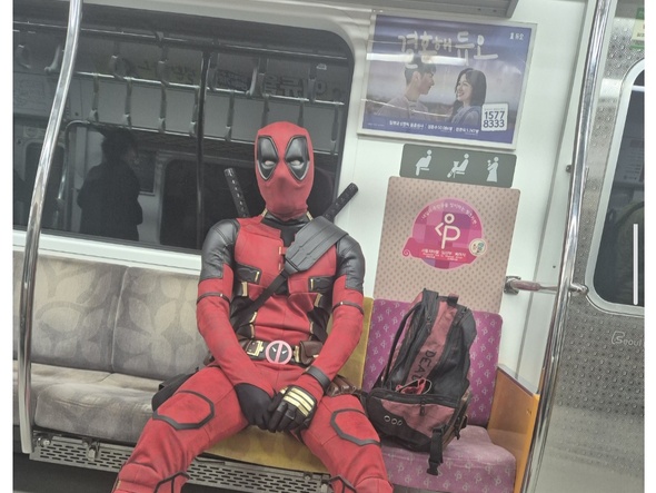 AGF) 데드풀은 어딜갖다놔도 데드풀임 | 유머 게시판 | RULIWEB