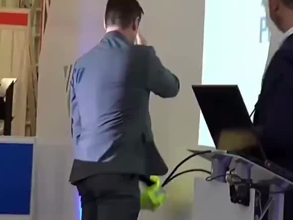 성능이 검증된 방검복 회사 CEO 특