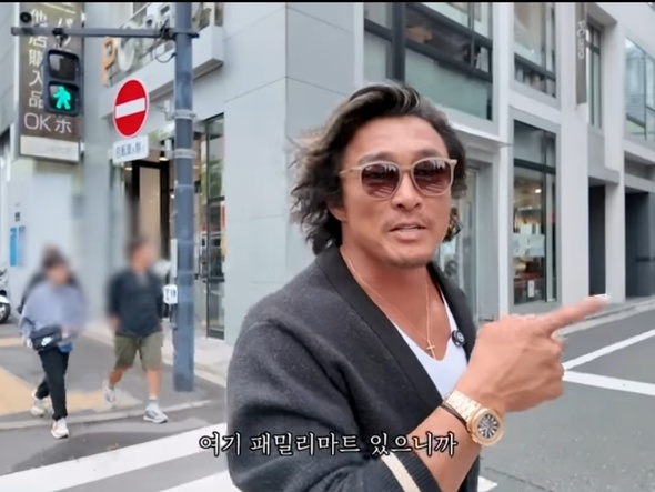 일본 편의점을 소개하는 추성훈jpg