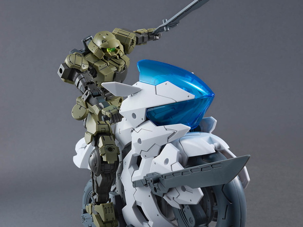 그러고보니 30MM 신상 바이크 샘플사진에서 이 칼이 계속 보이는데